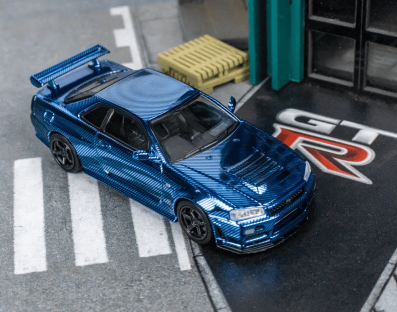 İNNO64 Nissan Skyline GT-R R34 CLDC Magazine Edition – Zakzuk Toys